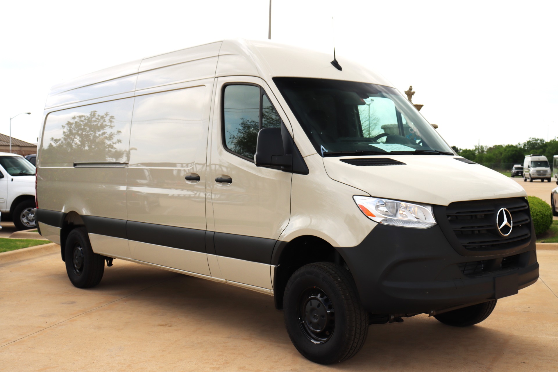 New 2022 Mercedes Benz 170 Sprinter Family Lounge F9 2500 4X4 For Sale ...