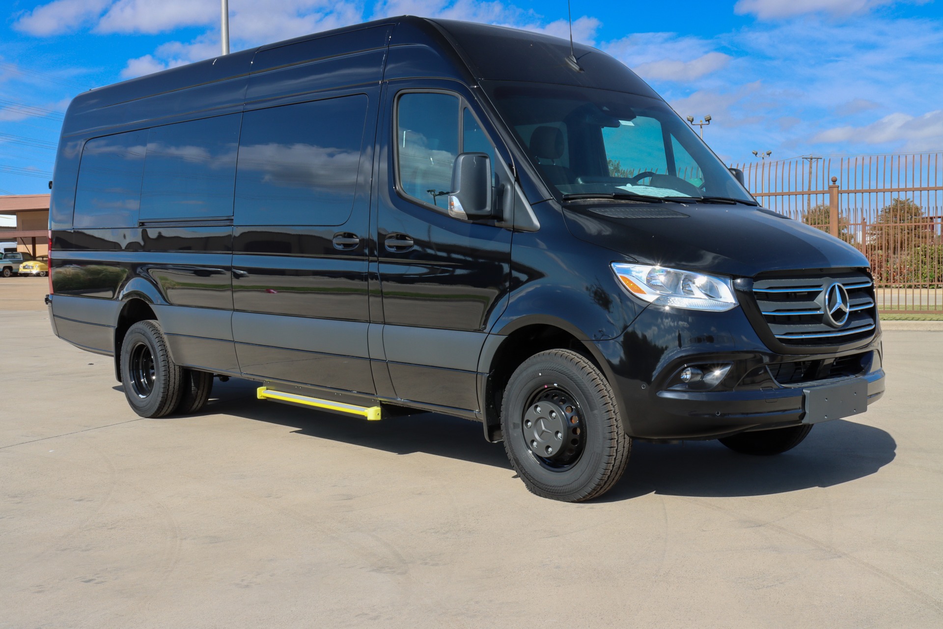 New 2022 Mercedes-Benz 170 EXT Sprinter Chassis 3500 XD Single Wheel ...